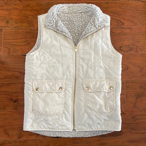 Jackets & Coats | Quilted Cream Color Reversible Sherpa Vest | Poshmark